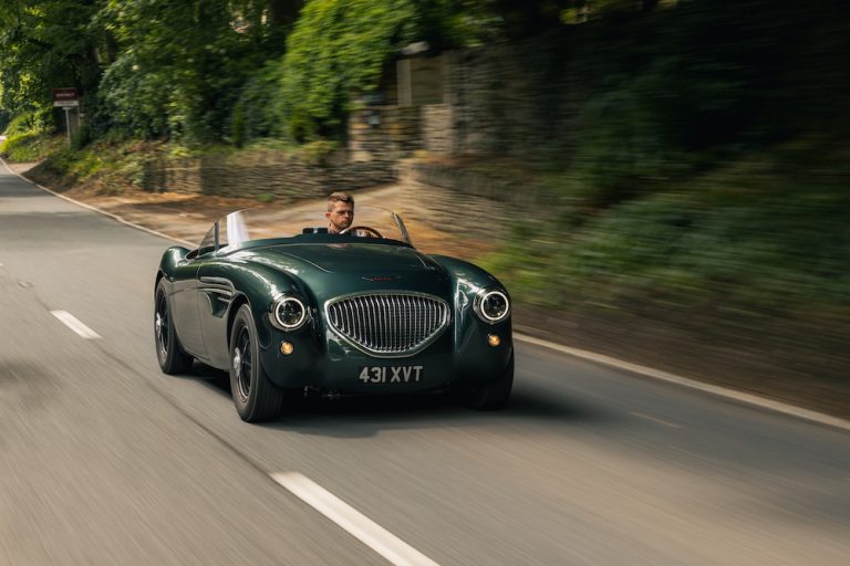 First drive: the new Austin-Healey 100 restomod by Caton - Magneto