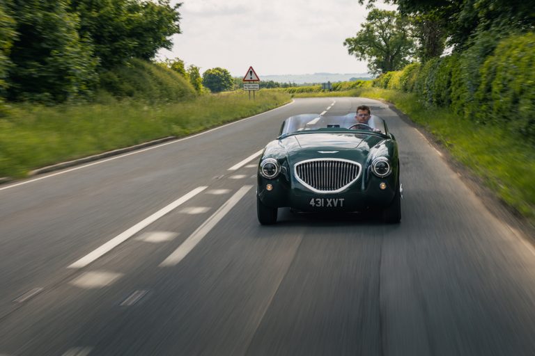 First drive: the new Austin-Healey 100 restomod by Caton - Magneto
