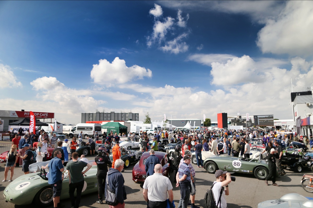 The Classic brings fierce historic racing to Silverstone - Magneto