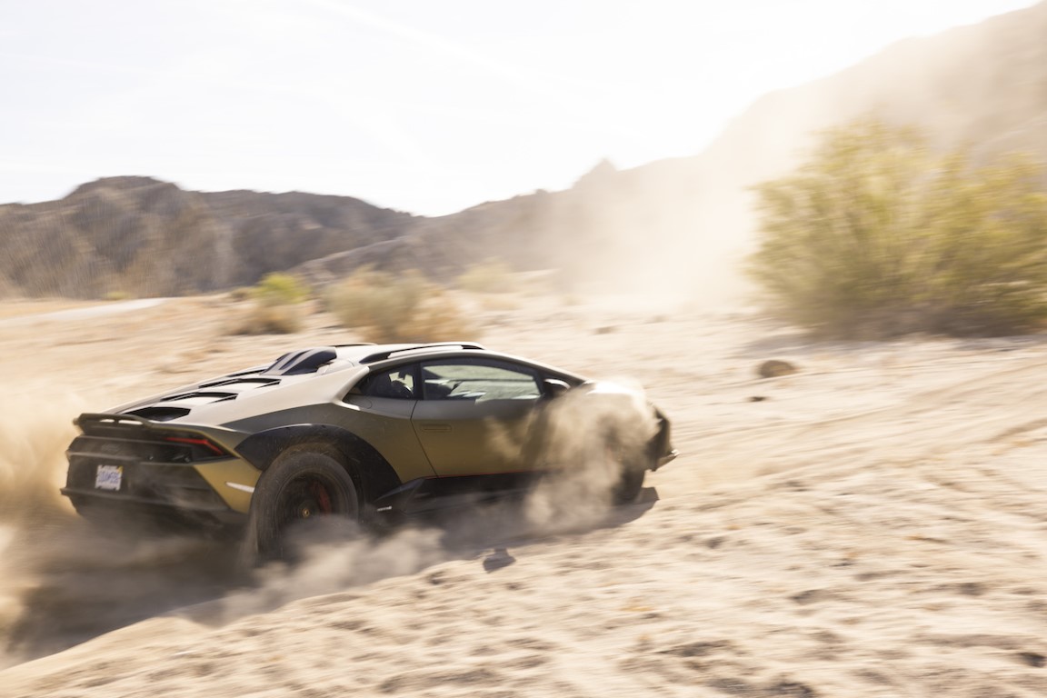 Wild Lamborghini Sterrato driven through the desert - Magneto
