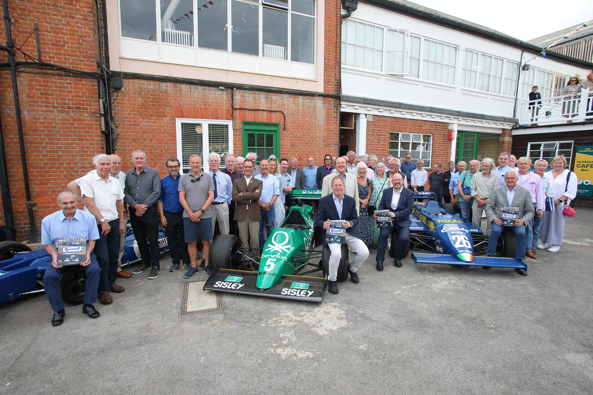 F1 legends gather to pay tribute to F1's family team: Tyrrell - Magneto