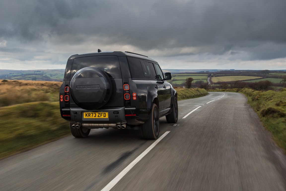 Driving Land Rover's NEW Defender 130 V8 Eight-seater - Magneto