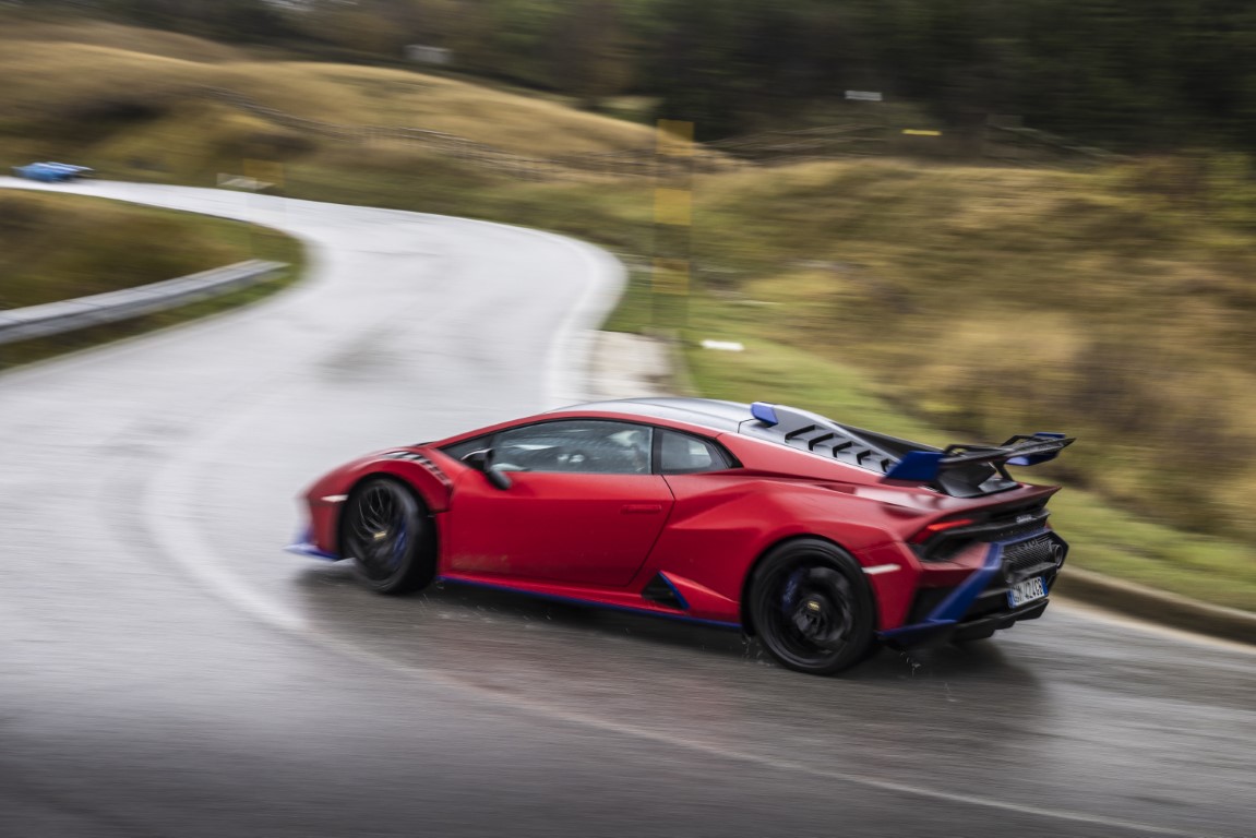 Farewell Lamborghini Huracán, in 350km Italian adventure - Magneto