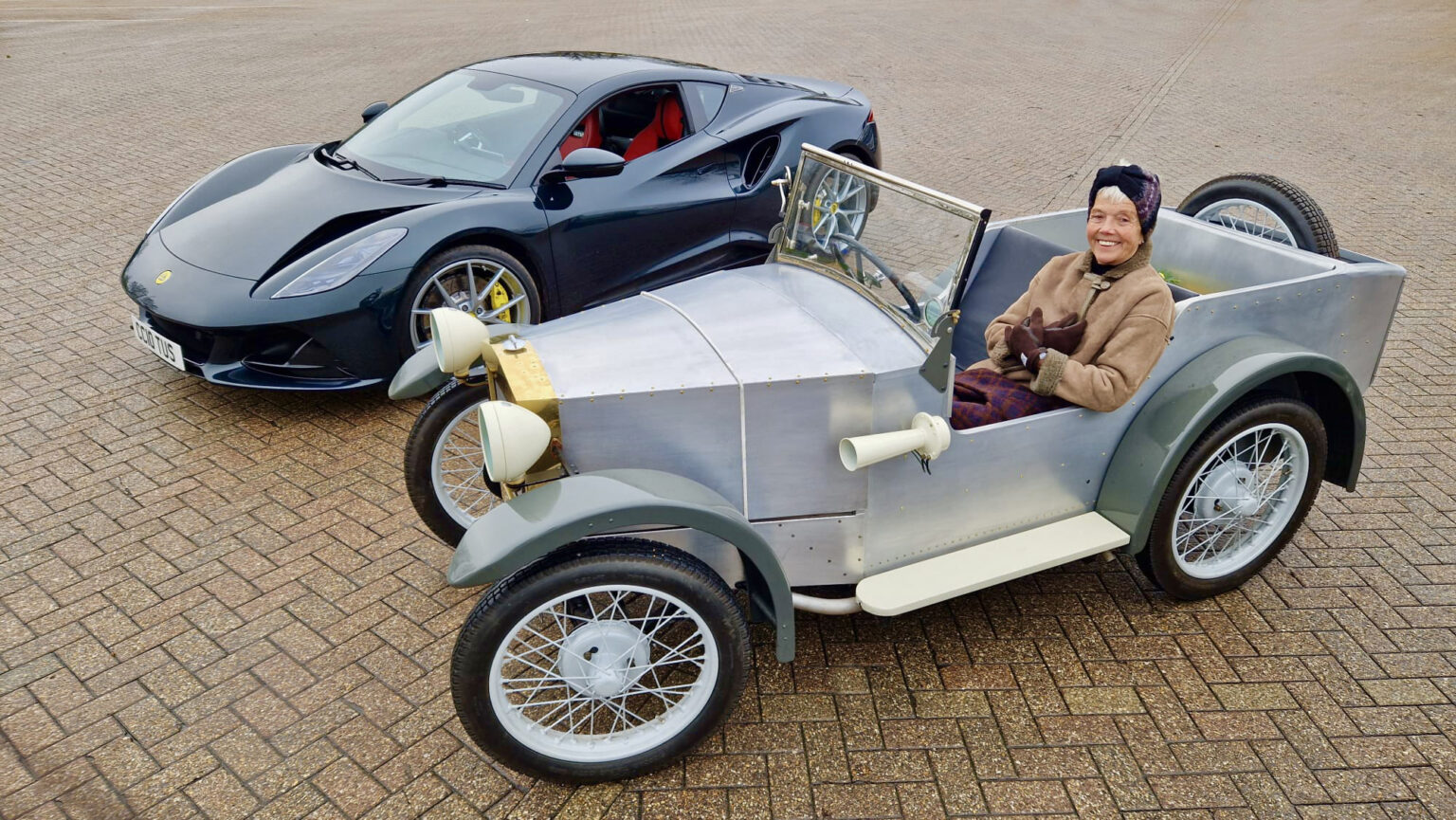 Historic Lotus drive recreated by Clive and Jane Chapman - Magneto