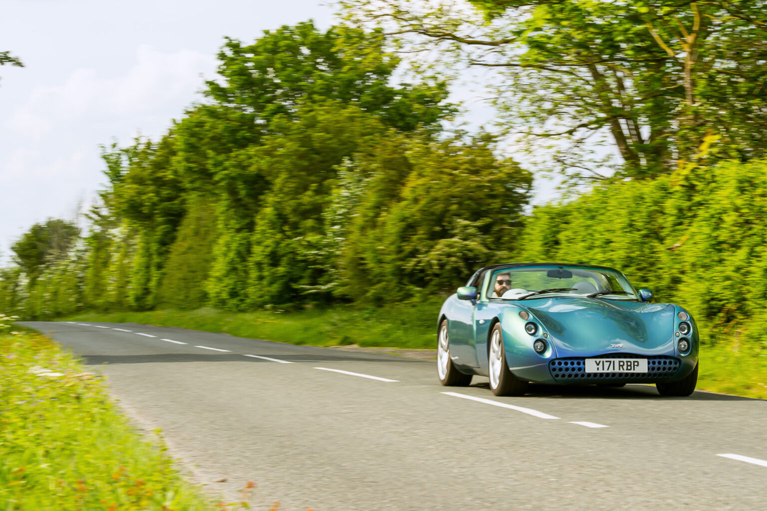 Why the TVR Tuscan is an analogue antidote to modern sports cars - Magneto