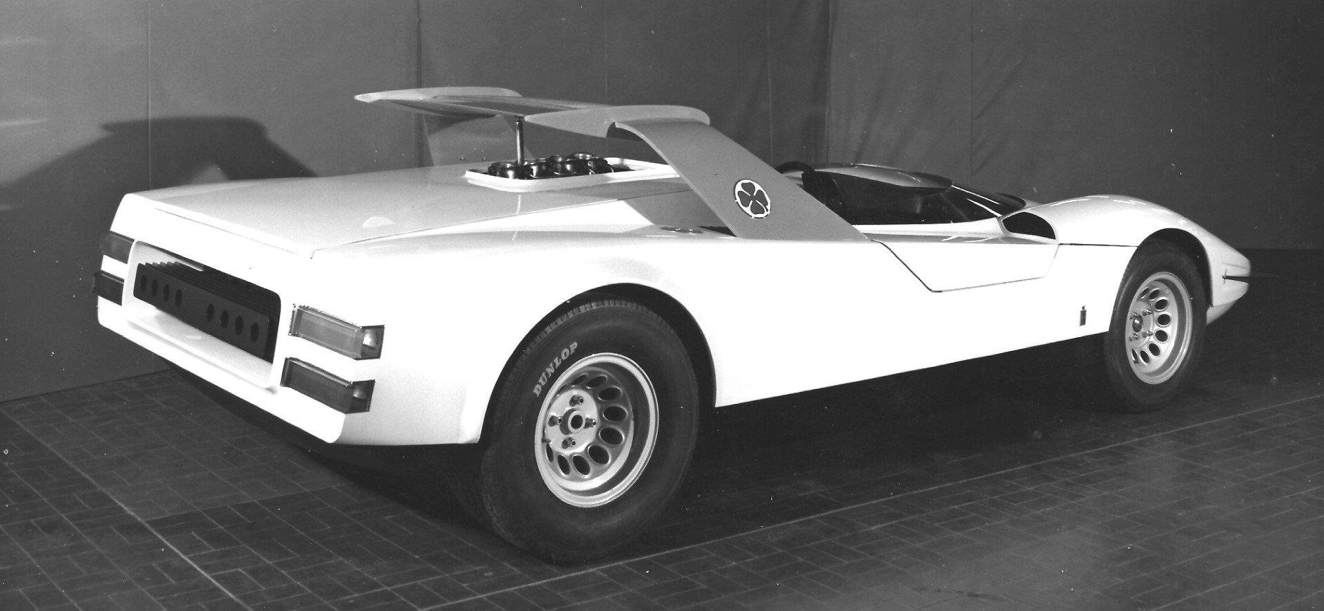 Legendary designer Paolo Martin on Alfa Romeo's lost P33 concept - Magneto