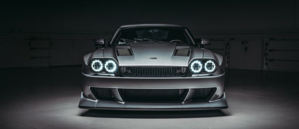 TWR unveils 660bhp V12-powered Supercat restomod based on Jaguar XJS ...