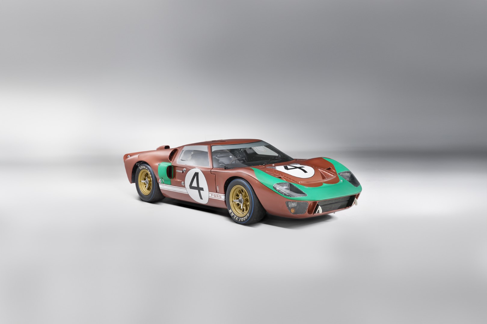 Ex-Fangio and Moss Silver Arrow Streamliner to be auctioned by RM ...