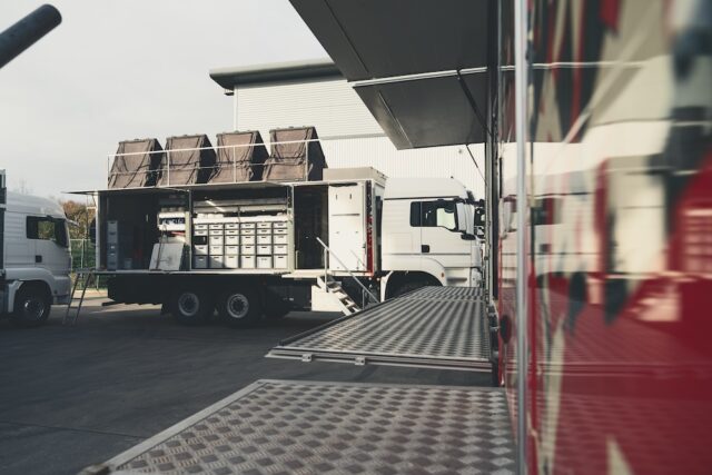 This is how Dacia built its remarkable Sandriders for the 2025 Dakar ...