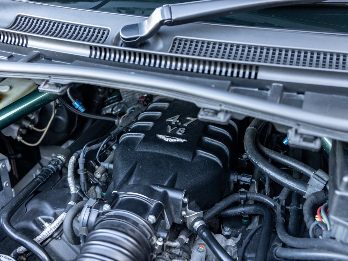 Nicholas Mee offers unique and bonkers V8-powered Aston Martin Super ...