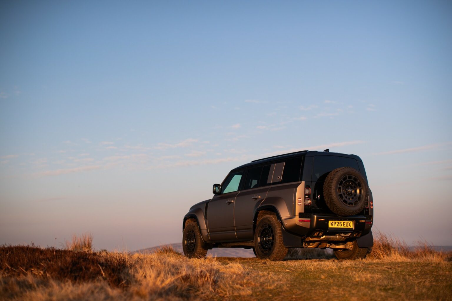V8-powered 635bhp Land Rover Defender OCTA is JLR's most unstoppable ...