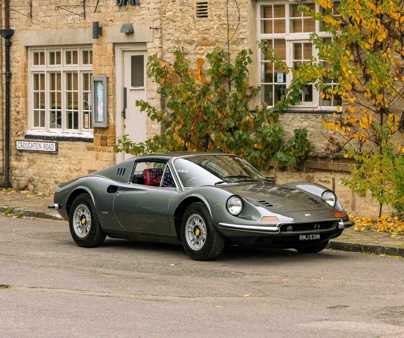 Magneto magazine gets behind the wheel of a fabulous 1973 Ferrari Dino ...