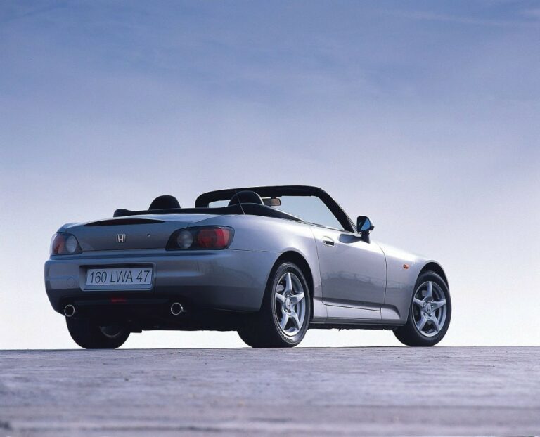 1999-2009 Honda S2000 buying guide from Magneto magazine - Magneto