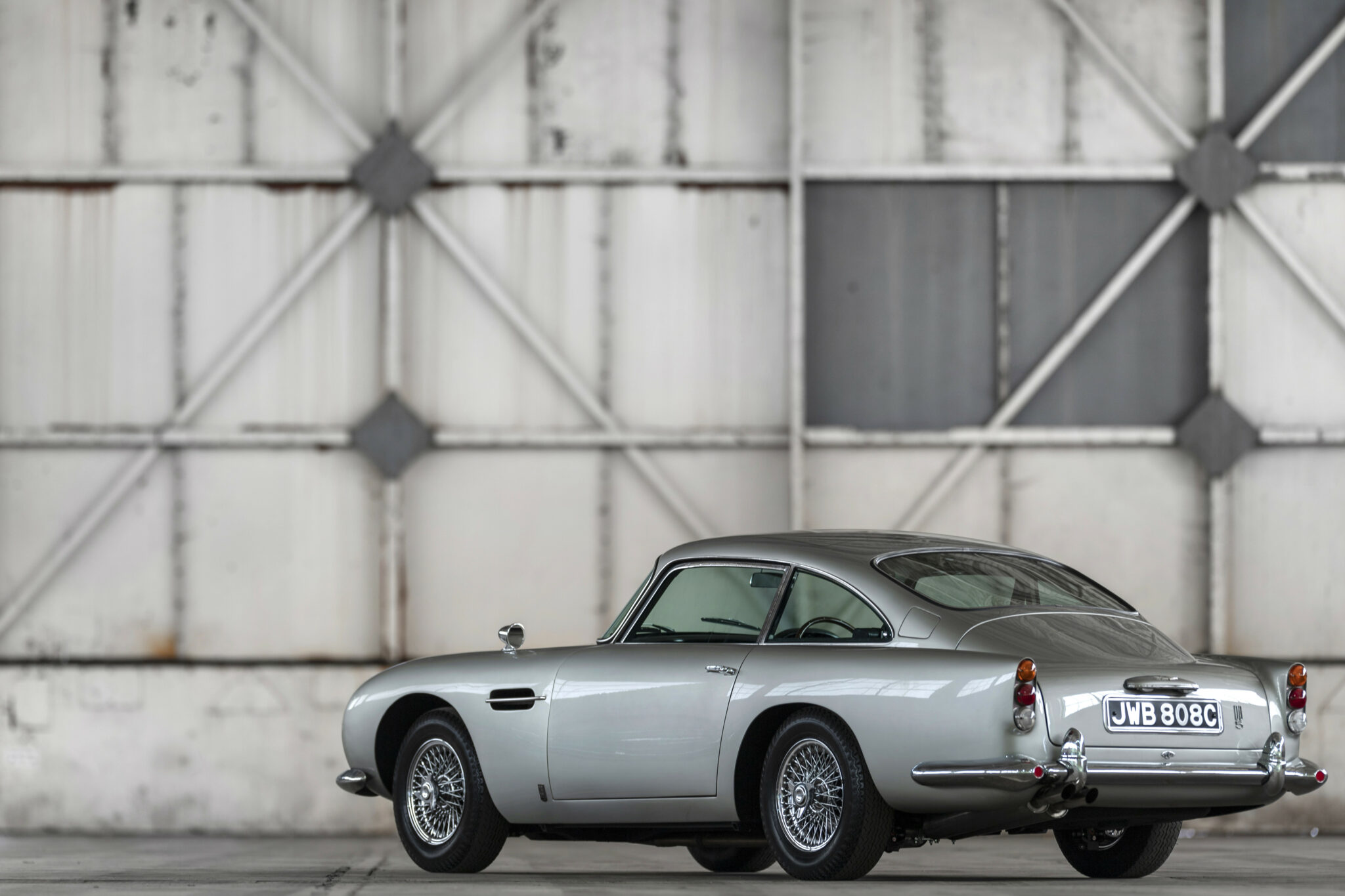 Aston Martin DB4, DB5 and DB6 buying guide from Magneto magazine - Magneto