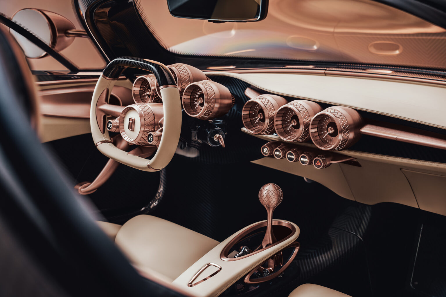 V8-powered Production-spec De Tomaso Automobili P72 hypercar breaks ...