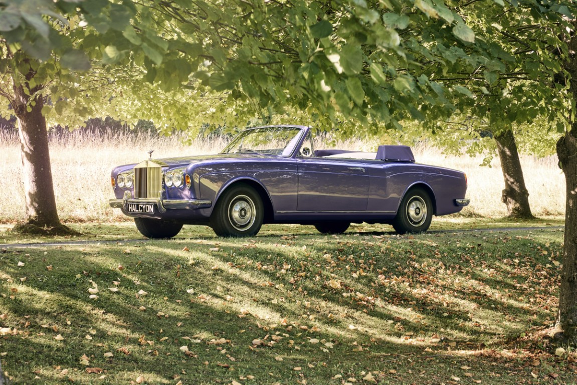 We drive all-electric Halcyon Rolls-Royce Corniche restomod - Magneto